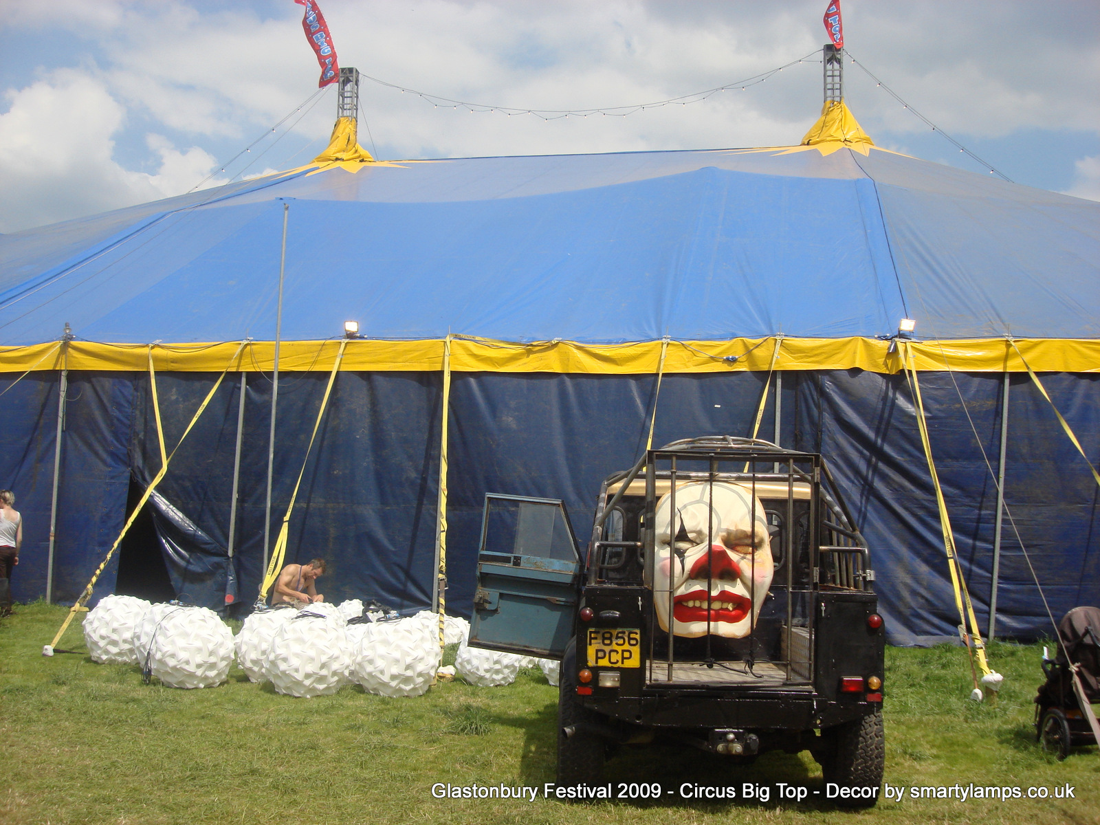 Smarty Lamps in the Theatre and Circus Fields at Glastonbury Festival ...